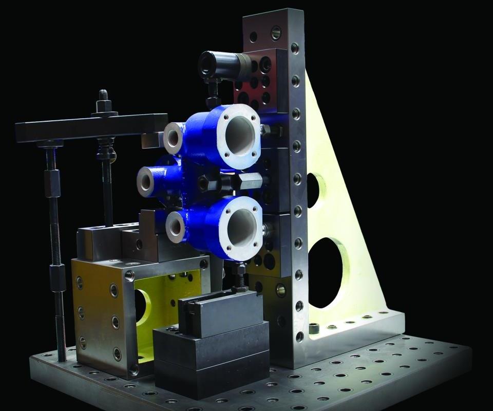 Modular System Speeds Fixturing for HMCs, VMCs | Modern Machine Shop